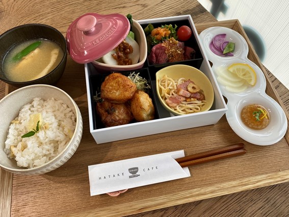 HATAKE CAFE EMIMARU 皆が笑顔になれるカフェ ～HATAKE CAFE EMIMARU～